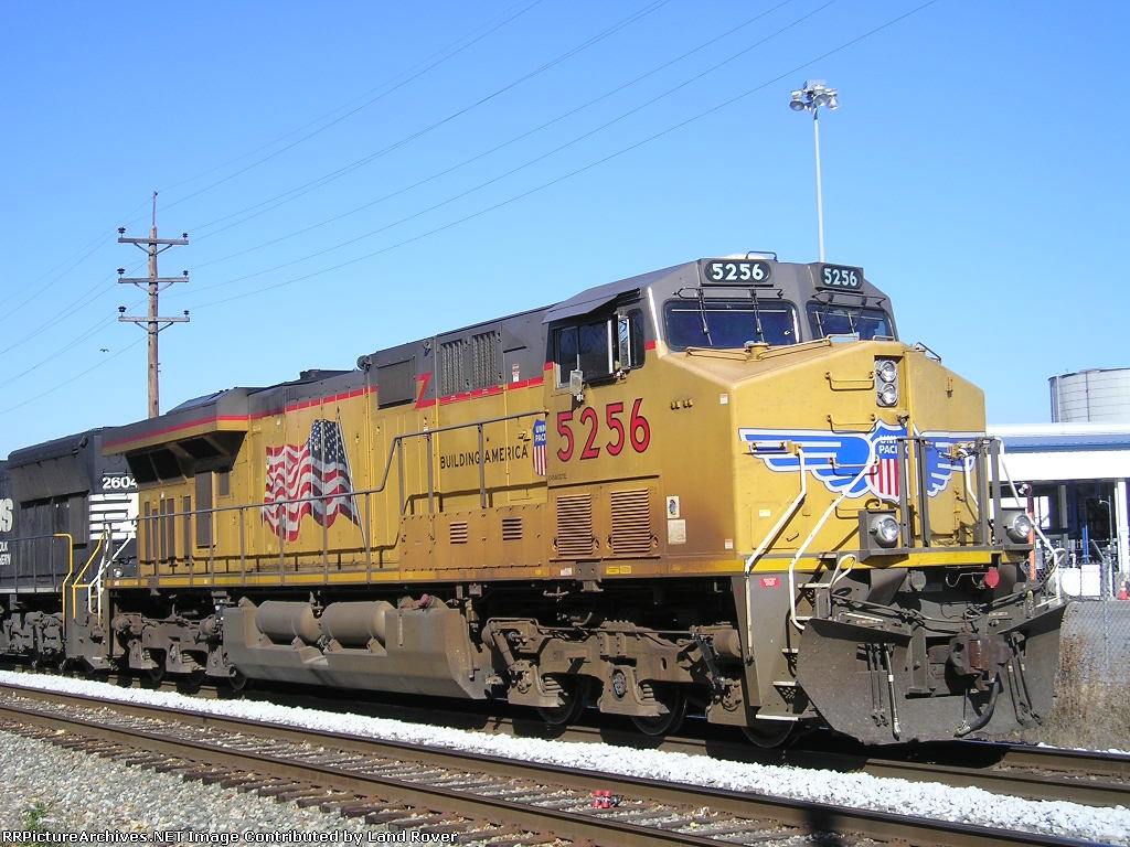 UP 5256 OnCSX Q 241